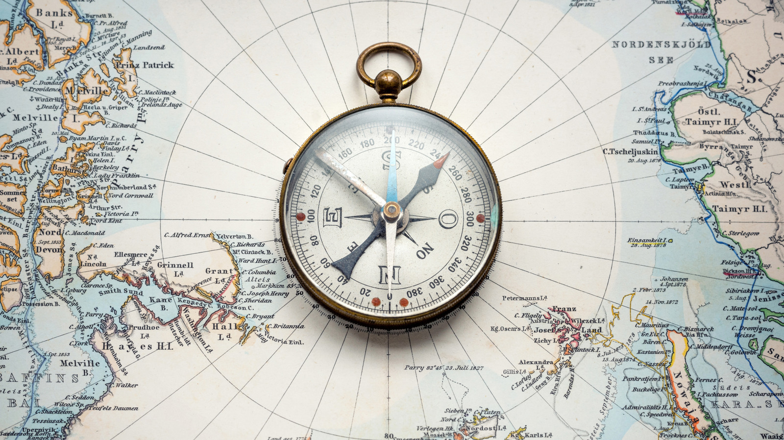 Here's What Happens When A Compass Is Used In Outer Space