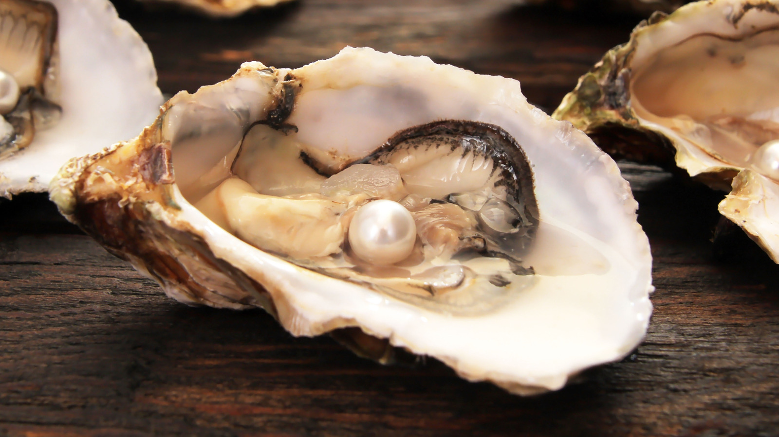 How Oysters Make Pearls And Why Some Are Different Colors